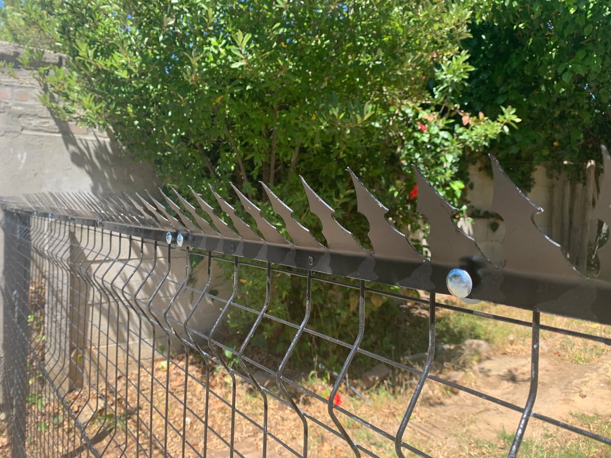 Castle Security Spike 135 degrees – Spike-It