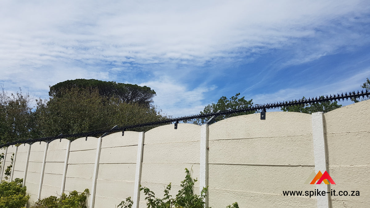 20m Single Row Rola Security Spikes - precast kit – Spike-It