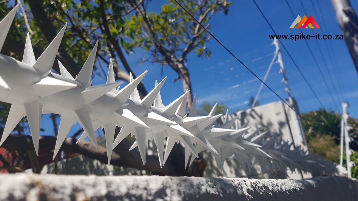 20m Single Row Rotating Security Spikes - flat wall kit – Spike-It